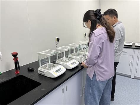 电子天平校准砝码的可容许误差是什么意思苏州金钻
