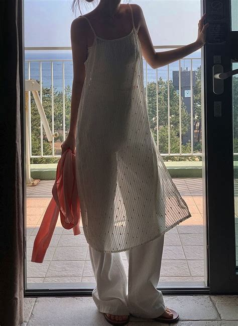 원피스 레이어드 여름 휴가 코디 In 2024