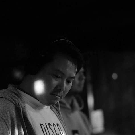 Amari · Artist Profile