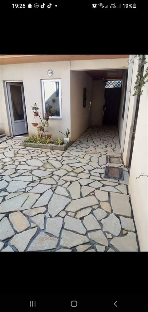 ბუნებრივი ქვით მოპირკეთება ბუნებრივი ქვით მოპირკეთება