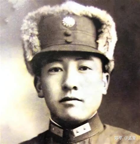 马步芳骑兵来袭，我军营长命人持日本刀顶前排，敲响马家军的丧钟 知乎