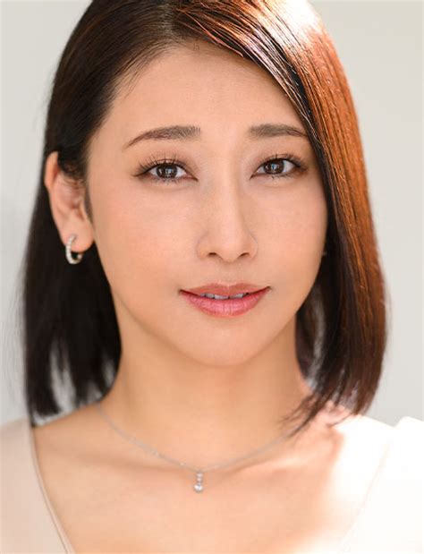 白峰郁美 人妻・熟女no 1のavメーカー【マドンナ】公式サイト