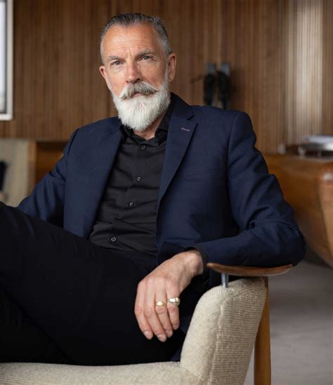 Gm Design Chief Michael Simcoe To Retire After 42 Years