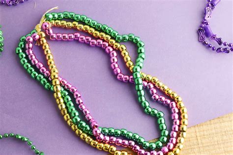 Mardi Gras Bead Necklace Pictures At Loretta Cyr Blog