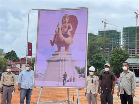 រូបចម្លាក់ ព្រះស្កន្ទគង់លើក្ងោក ដ៏ធំមហិមា នឹងលេចវត្តមាន លើវិថីតេជោ