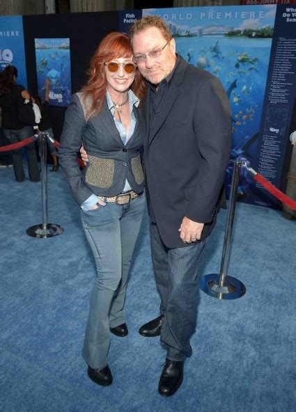 Finding Nemo D World Movie Premiere Red Carpet Albert Brooks Willem Dafoe Vicki Lewis Stephen