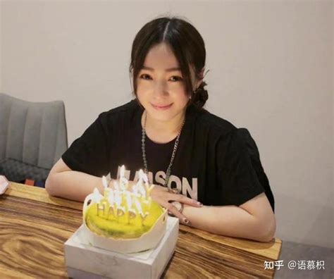 张韶涵帮亲妹妹庆生，罕晒妹妹正脸照，妹妹的颜值完全不输姐姐 知乎