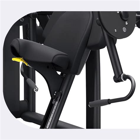 Biceps Curl Machine Selection 900 Technogym