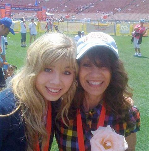 Bauchnabel Von Jennette Mccurdy