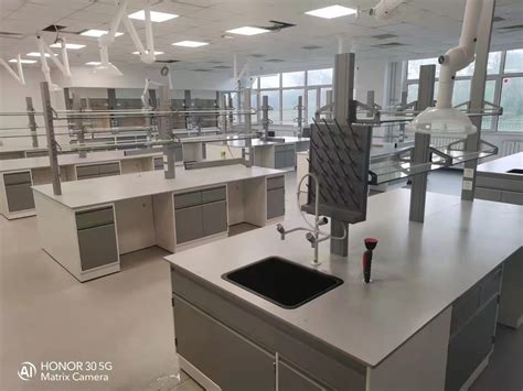 化工厂综合实验室 理化仪器分析 医药化工 苏州比斯克科技工程有限公司 苏州实验室设计 实验室装修 实验室家具 试验台 通风柜 化验室布局 微生物实验室 恒温恒湿实验室 实验室排风系统 实验室