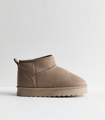 Wide Fit Light Brown Faux Fur Lined Ankle Boots New Look