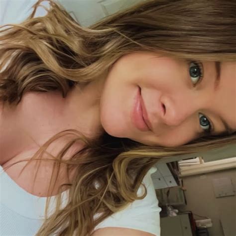 Kaitlynn Kmroehrs • Threads Say More