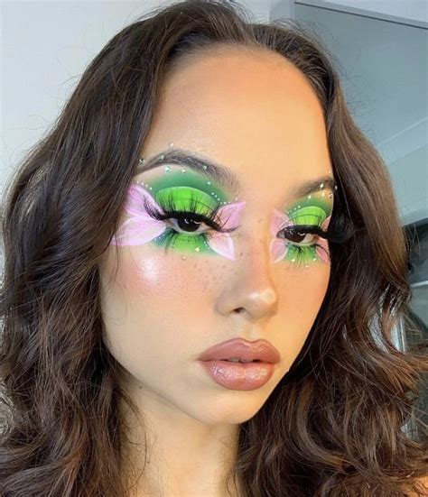 Pin By Zam Amour On Makeup Crazy Eye Makeup Crazy Makeup Artistry