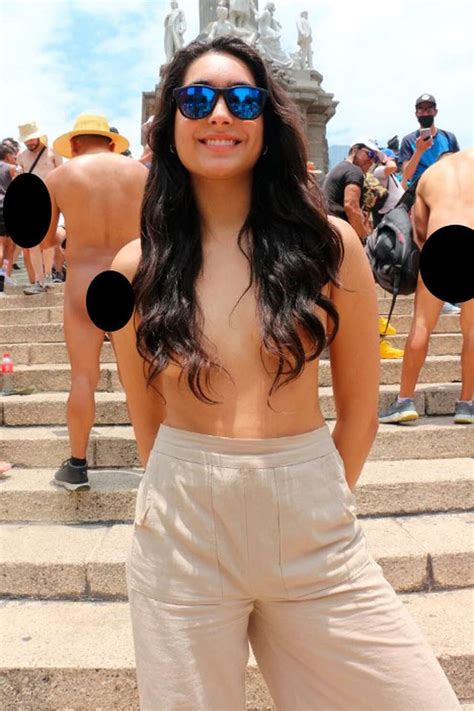 Día Al Desnudo Así Marcharon Sin Prejuicios Ni Ropa Decenas De