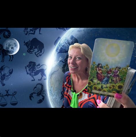 Таро прогноза на Анджела Пърл за деня на Пълнолунието Розовата Луна ще хвърли светлина върху