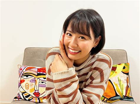 新谷あやか 1枚目は、thスマイル。 冬は顔が固まるけんね、動かしていかんと😆 表情動かすと心も動いてわくわくするけんね。 もう少し