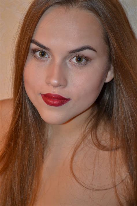 Glam Evening Makeup Tutorial Gold Bronze Eyes And Dark Red Lips Limbria