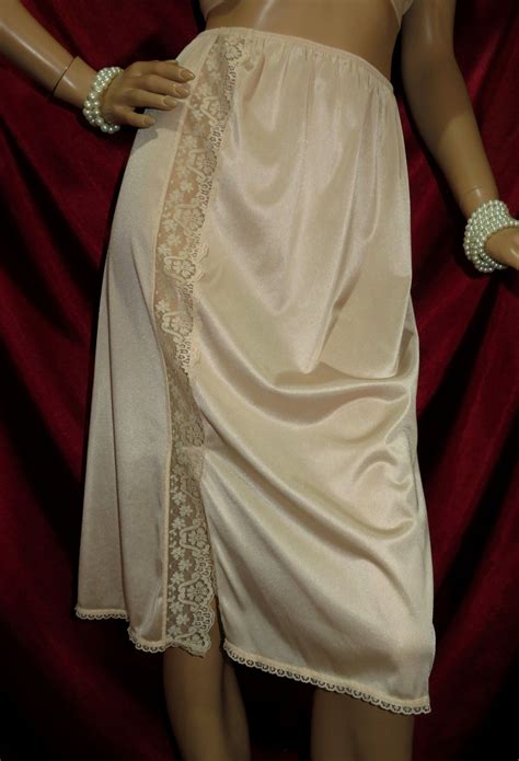 Half Slip Size 6 Usa 12 Au Etsy Canada Half Slip Vintage Slips