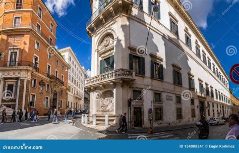 Atrav S Do Delle Quattro Fontane Roma Foto Editorial Imagem De Quadrado Cenas