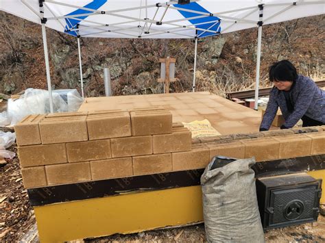 완제품 황토 구들에 내손으로 황토벽돌 찜질방 짓기 이동식 황토주택