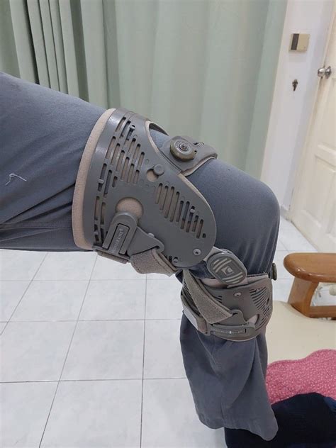 Ossur Unloader One 1 Set Left And Right Health And Nutrition Braces