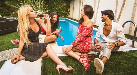 Golden Sexy Girls Escorts In Ibiza Mujeres Y Acompa Antes En Ibiza