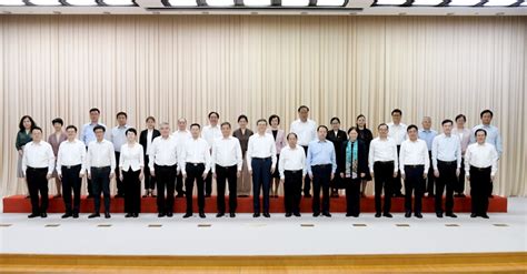 教师节到来之际陈吉宁龚正与上海优秀教师代表座谈寄予这些期待 浦江头条 澎湃新闻 The Paper