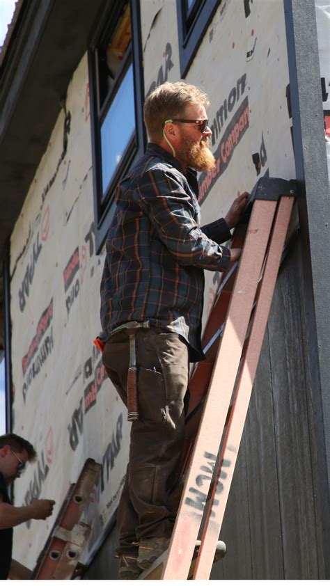 Barnwood Builders Season Finale Thursday August 29 At 8p7c On