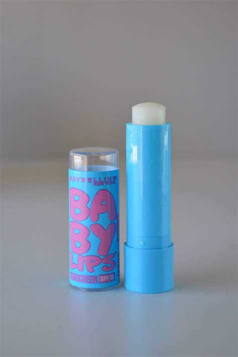 Resenha: Maybelline Baby Lips Moisturizing Lip Balm – 2Beauty – Marina ...