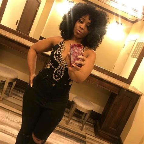 Sexy Ebony Milf Shesfreaky