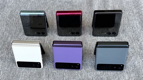 Moto Razr Hands On The New Dual Screen Standard