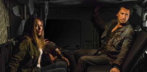 Does Travis Die Why Did Cliff Curtis Leave Fear The Walking Dead