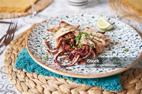 레스토랑에서 촉수와 장식 레몬으로 구운 문어 음식 개념 0명에 대한 스톡 사진 및 기타 이미지 0명 개념 건강한 생활방식 Istock