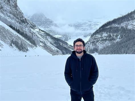 Vardaan Bhatia Medium