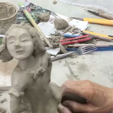 סטודיו דבורה Youtube