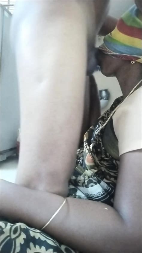 Tamil Aunty Press Boobs