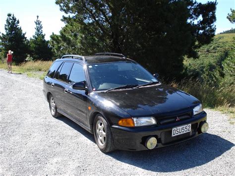 Mitsubishi Libero technical specifications and fuel economy