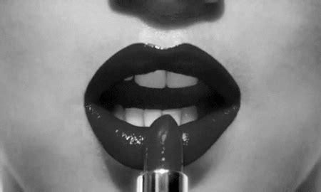 Dark Lipstick S Wiffle