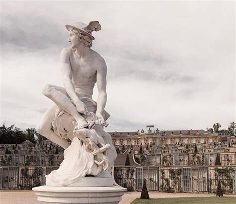 The Olympian Gods Hermes Garden Figure Decoration Statue Description
