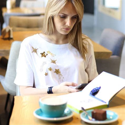 Вышивка ручной работы Вышивке на одежде БЫТЬ Такие изделия в вашем гардеробе могут быть не