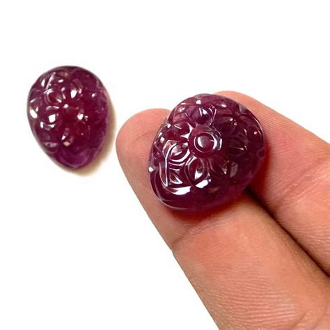 5 15 Red Ruby Carving Pear Shape Size 10 20 Mm At 200 Carat In Jaipur ID 2854781816155