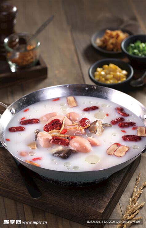 药膳鸡腰锅摄影图 传统美食 餐饮美食 摄影图库 昵图网