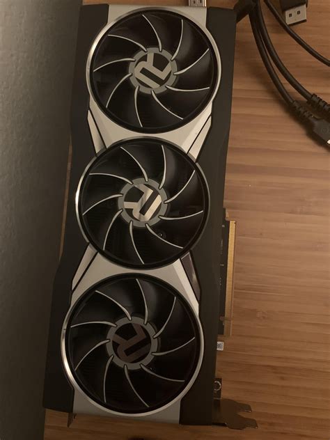 Chipped Gpu Insert Sometimes Black Screens For A Second Anyway To Fix This R Computers