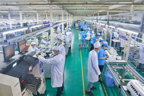Công Nhân Là Gì Tìm Hiểu Các Công Việc Của Nghề Công Nhân Careerviet Vn