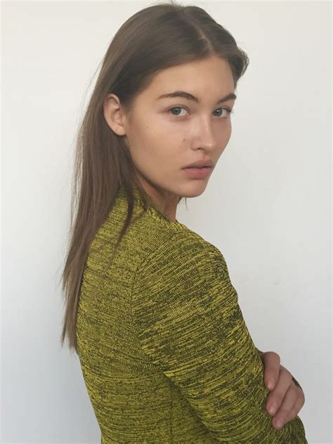 Grace Elizabeth Model Erotas