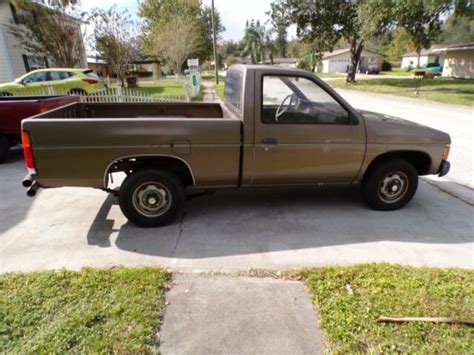 1986 12 Nissan Hardbody D 21 Pickup Truck First Year Made Similar To
