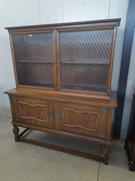 Шкаф с витрина масив Шкаф Мебели за дома и офиса Сливен Шкаф с витрина масив Дъ