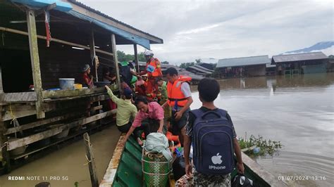 ဟုမ္မလင်းမြို့တွင် ချင်းတွင်းမြစ်ရေမြင့်တက်လာမှုကြောင့် ရေဘေးသင့်ပြည်သူများအား ရေဘေးကယ်ဆယ်ရေးစခန