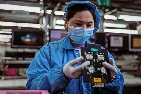 САД ќе воведат царини од 100 проценти за чипови