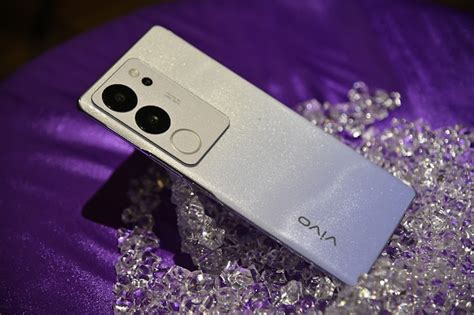 Vivo V G Memaparkan Potret Aura Light Reka Bentuk Anggun Dan Prestasi Yang Mengagumkan
